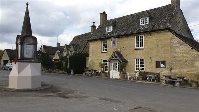 Leafield to Ramsden: A Roman Road and a Saxon Boundary - Ramblers