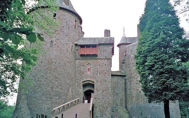 Castell Coch, Cardiff - Ramblers